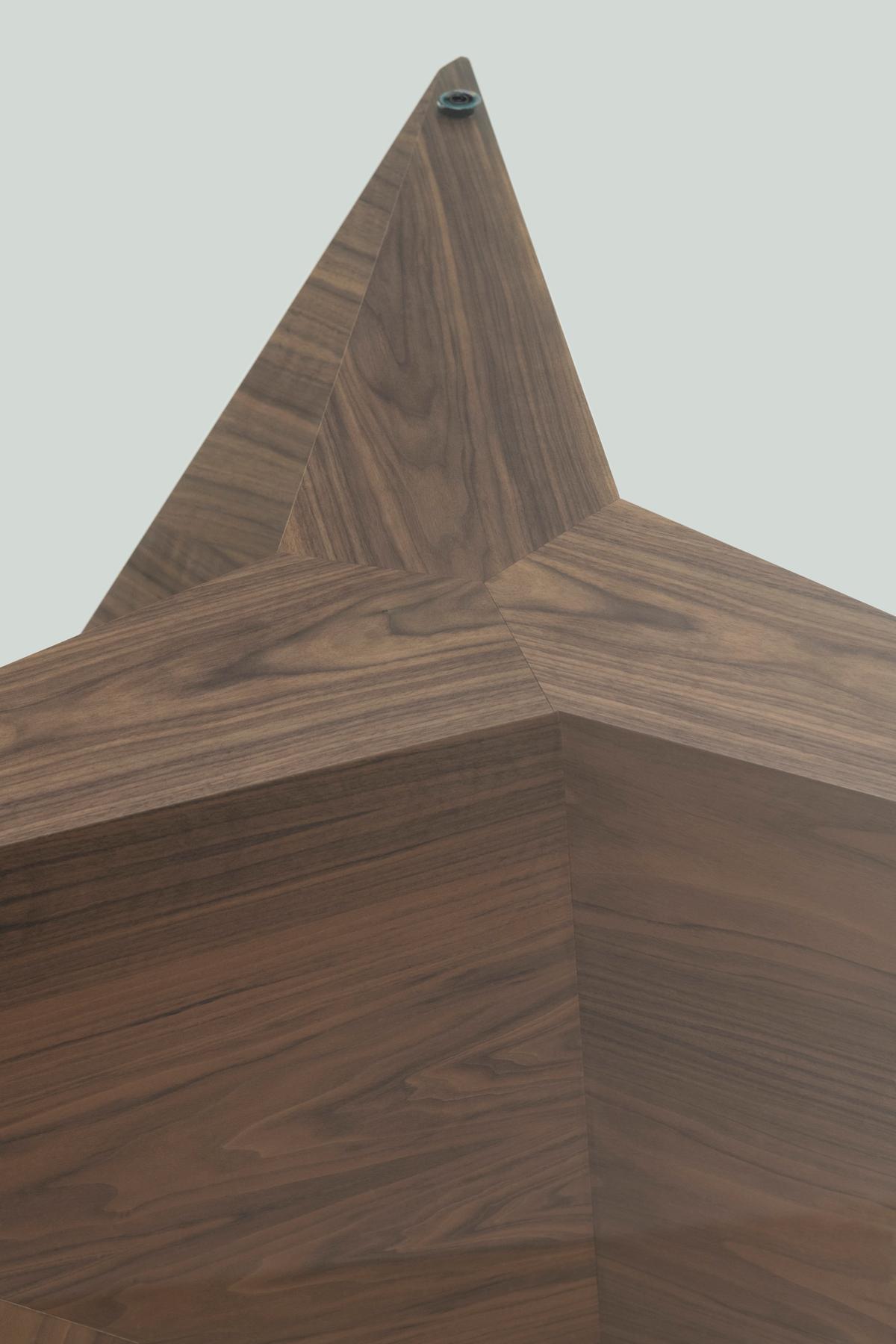 PEDESTAL VÉRTICE - Produtos - Saccaro